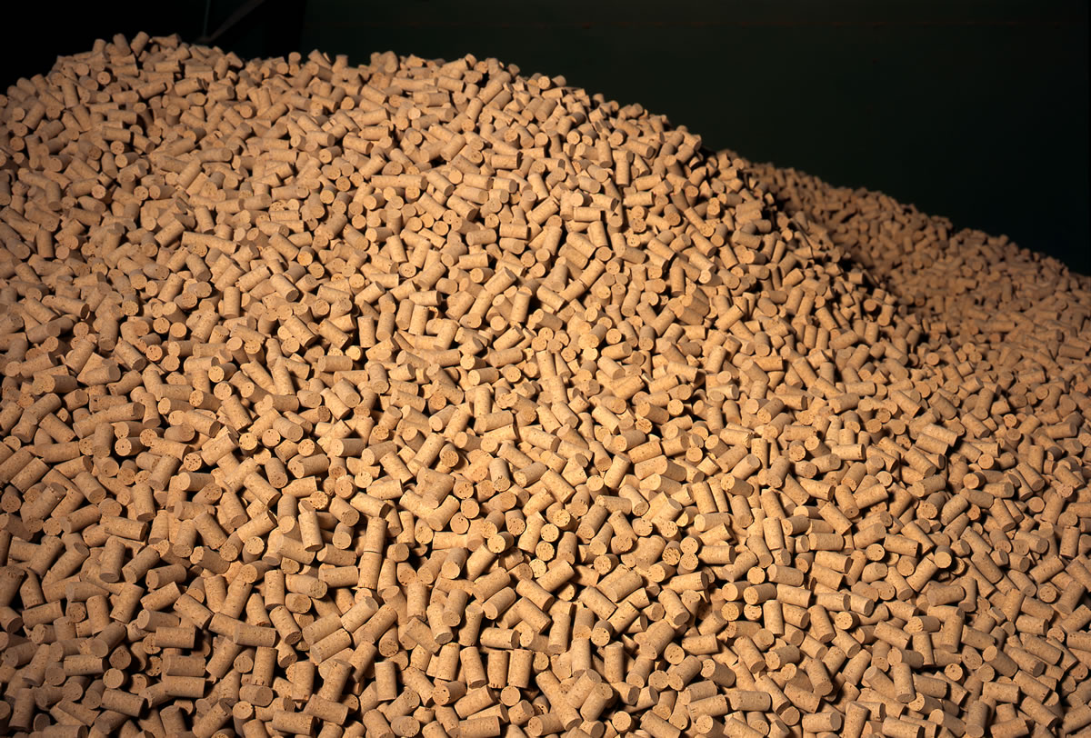 Natural wine cork handling and storage - CorkLink - cork products ...