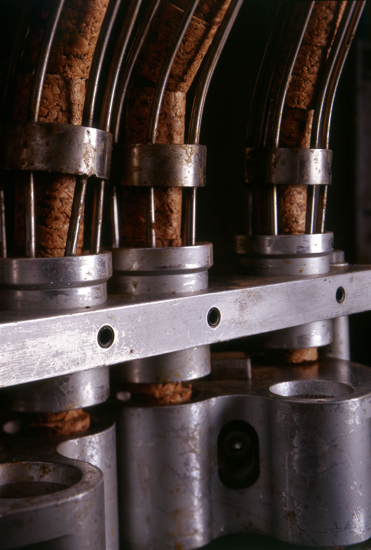 Agglomerated cork stoppers - individual mould has taken over from ...